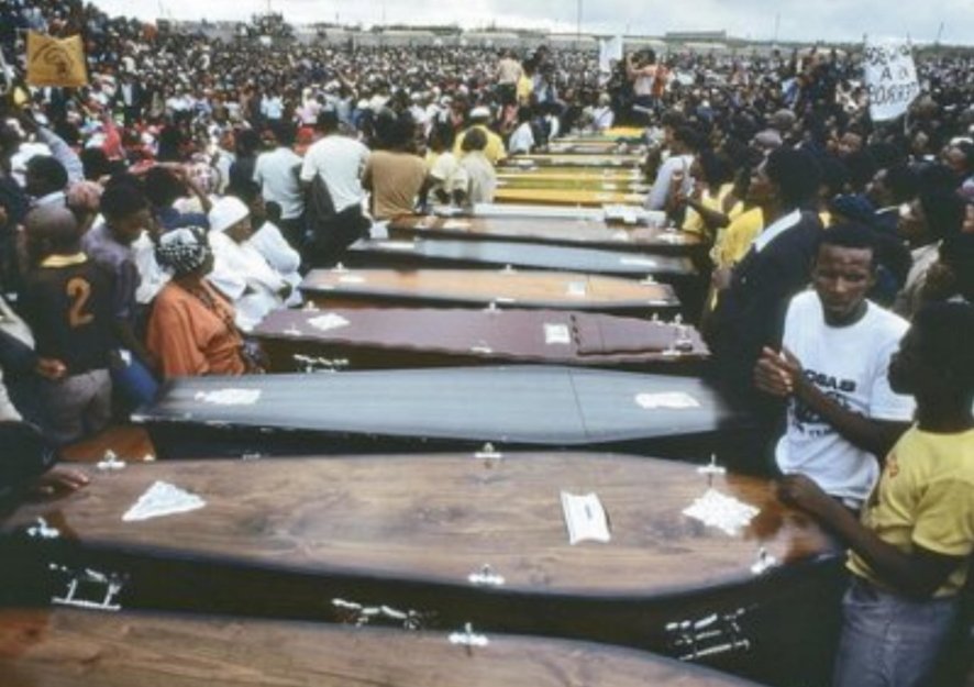 The History of Angola - From War to Fortune